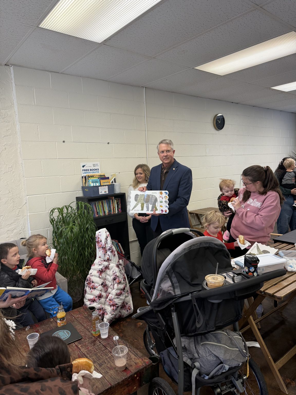 Senator Marshall Visits Kansas City Programs Supporting Kansas Families ...
