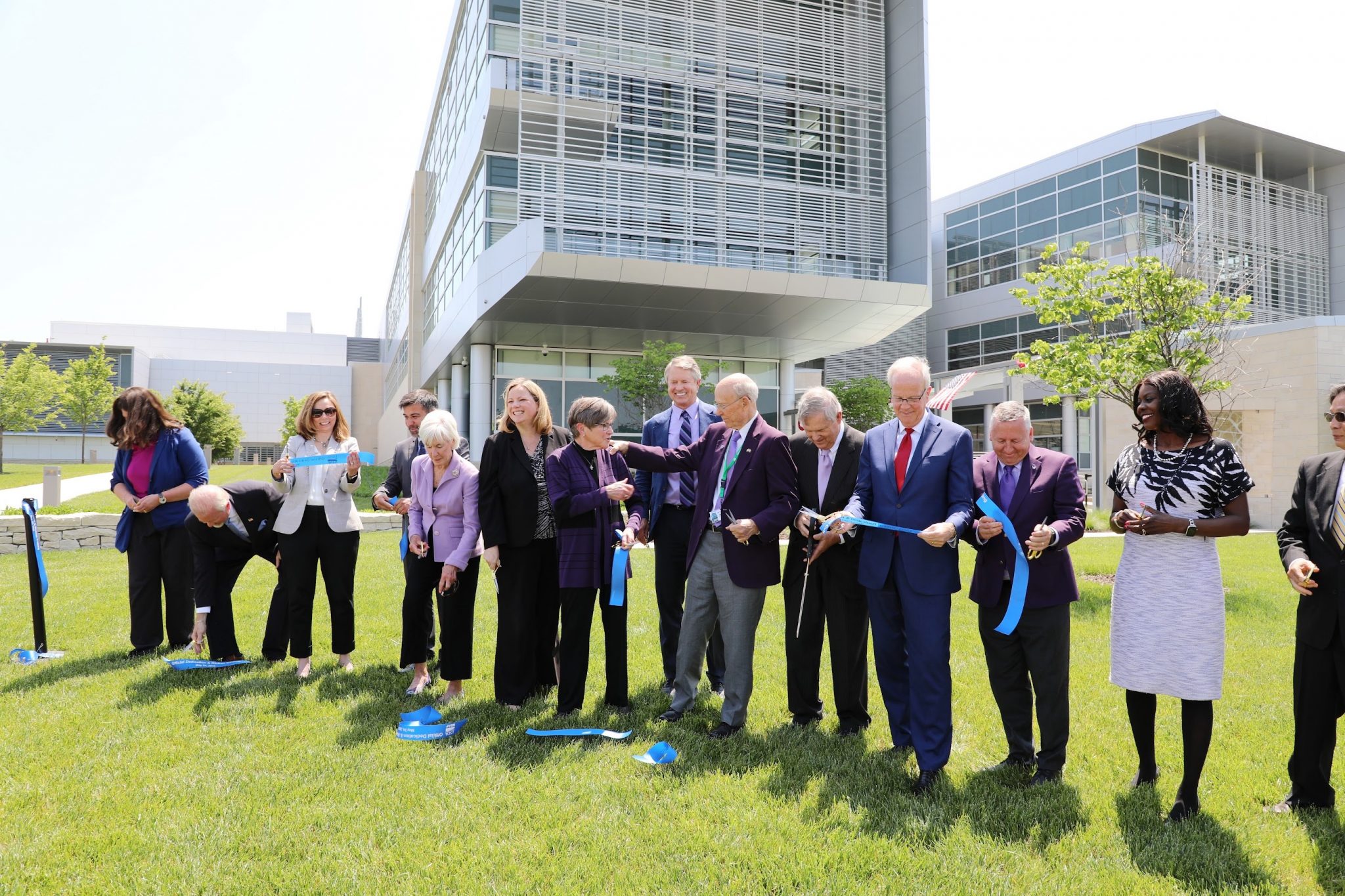 Senator Roger Marshall Celebrates Grand Opening of NBAF in Manhattan ...